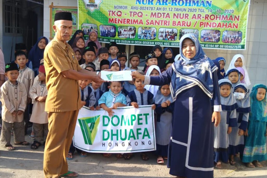DDHK Beri Bantuan Dana Pembelian Lemari untuk Yayasan Nur Ar Rohman di Desa Gegesik Kidul ...